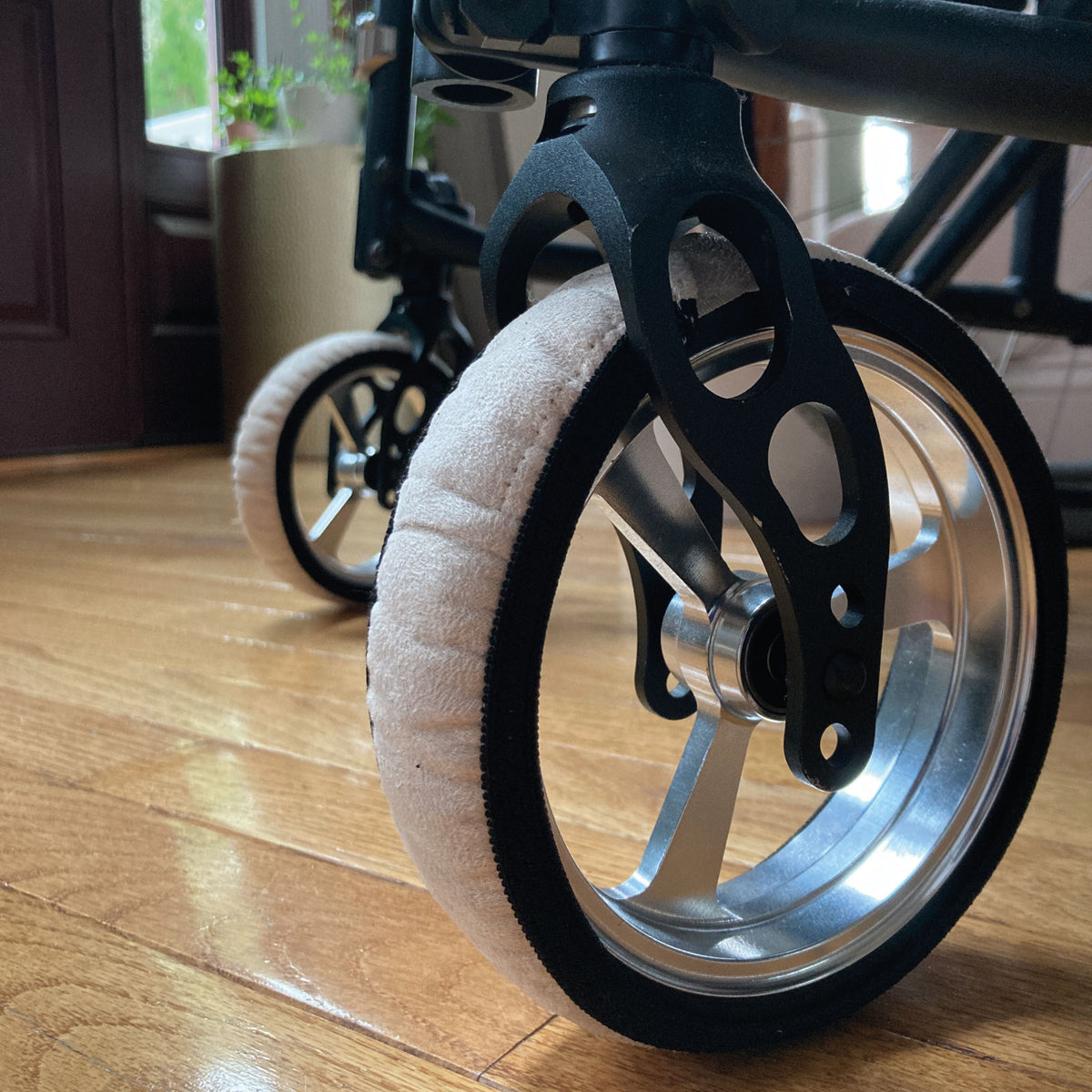 Wheelchair tire covers, aka slippers for your wheelchair – I-WHEEL